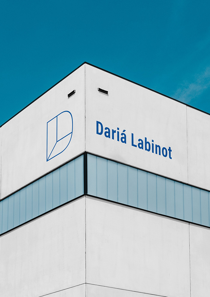 Dariá Labinot - olivernosal.com